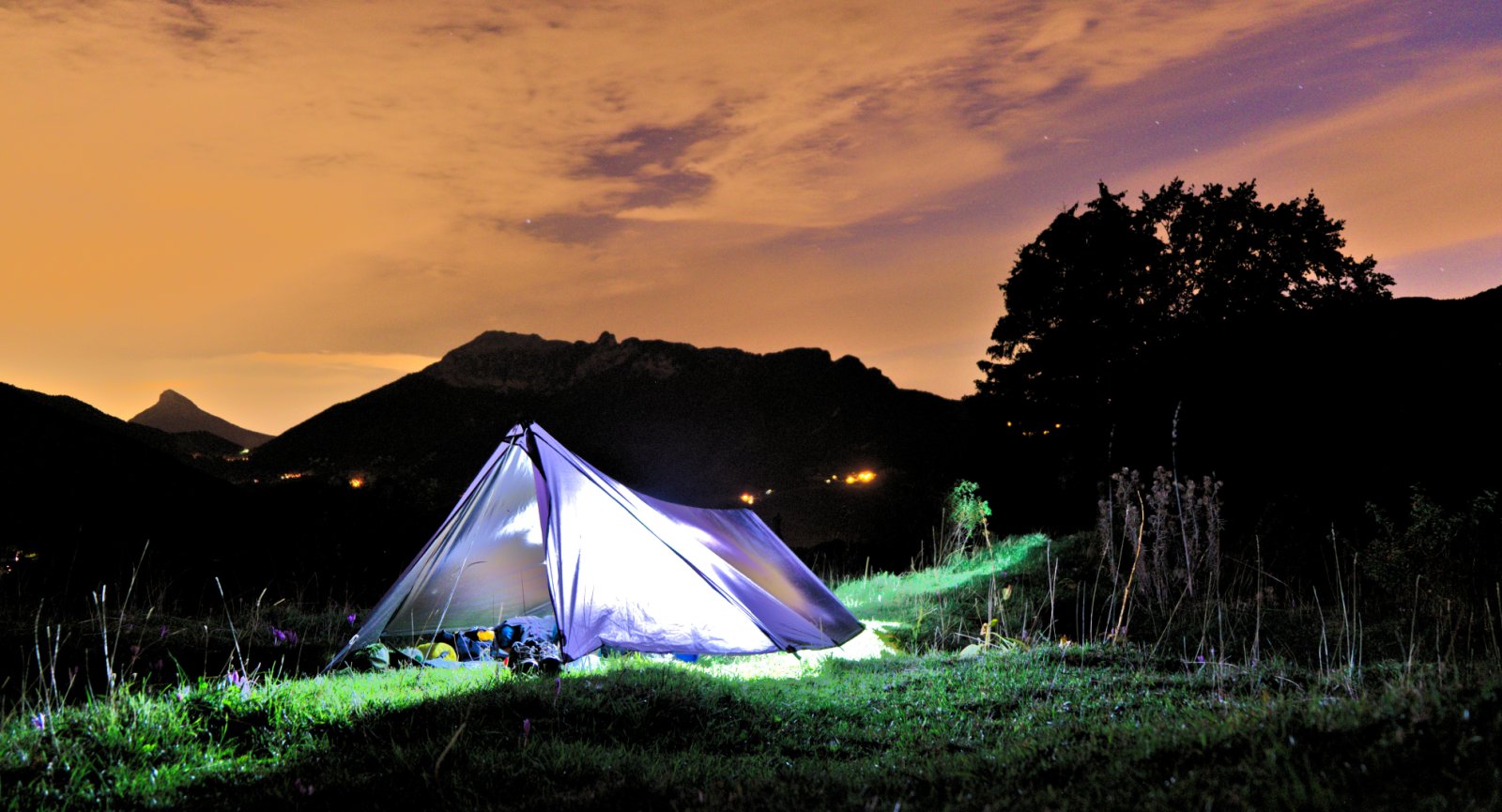 Bivouac insolite en Montagne dans les Hautes Alpes - Organisé avec un ...